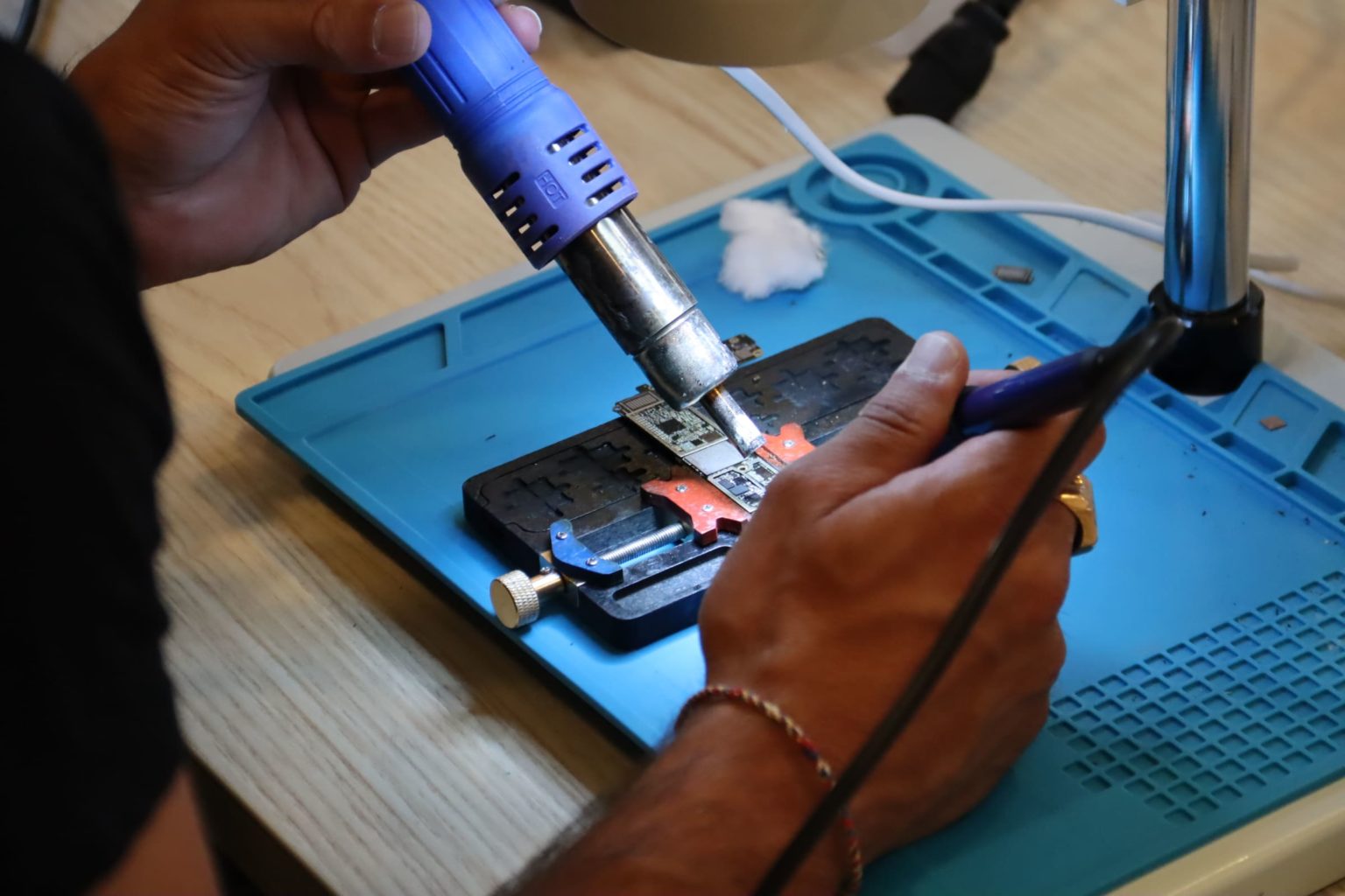 Formation Réparation Smartphone - Formations - The Repair Academy